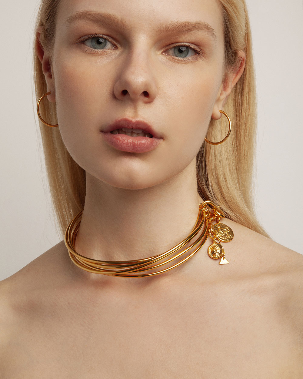 Regina Gold Cuff Necklace - Max Dilon